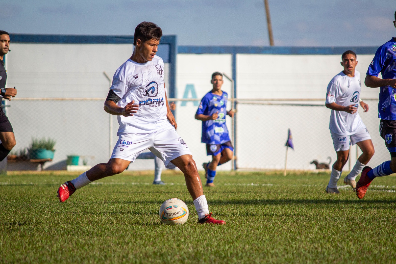 Victor Huggo celebra primeiras oportunidades no profissional - Esportes ...