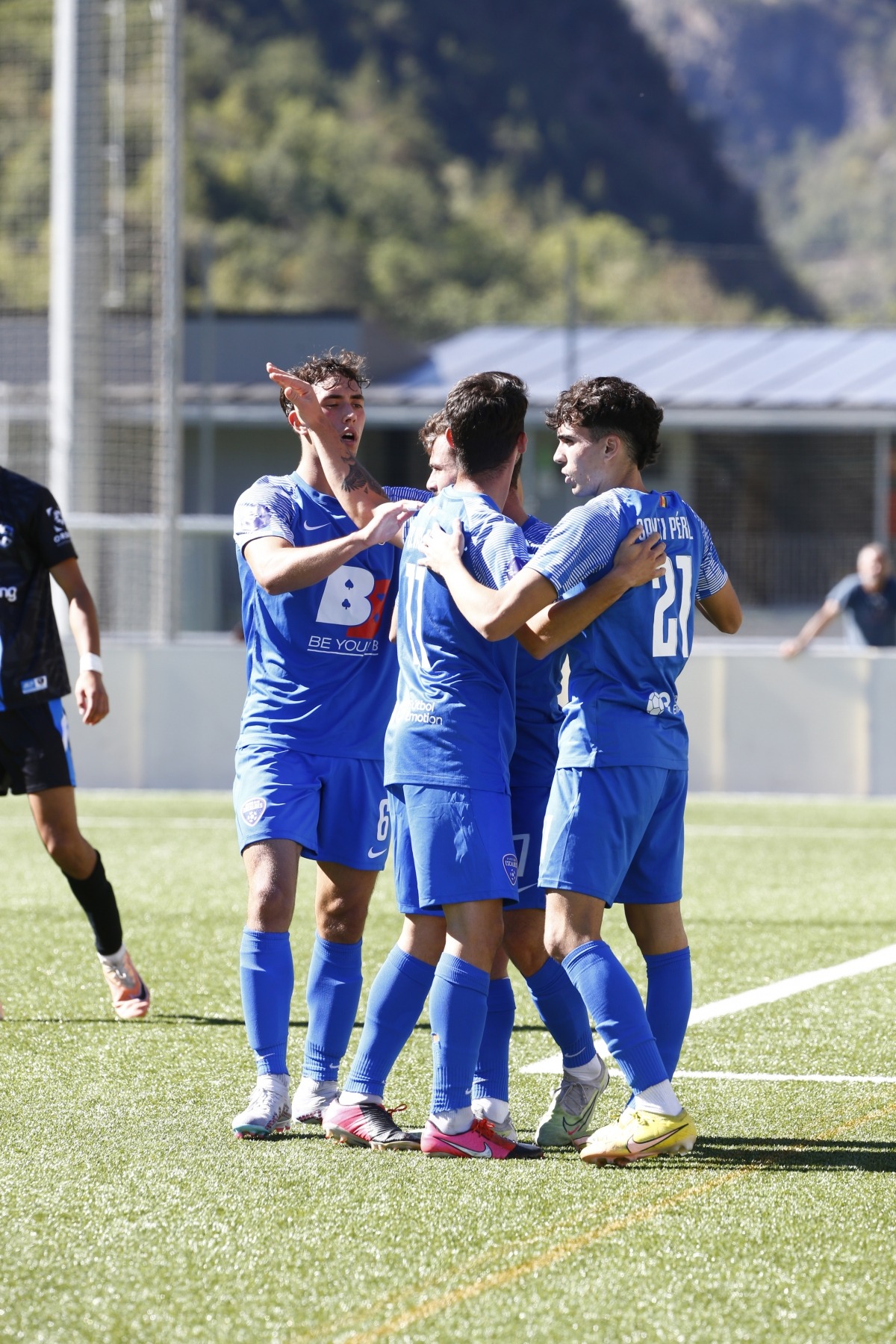 Atual campeão vence a primeira em Andorra - Esportes Mais