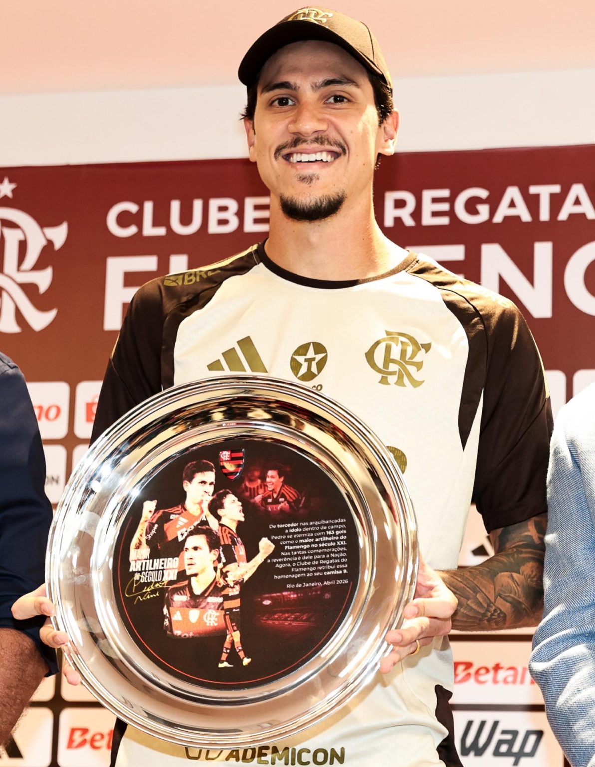 Pedro se torna o maior artilheiro do Flamengo no século 21 - Esportes Mais